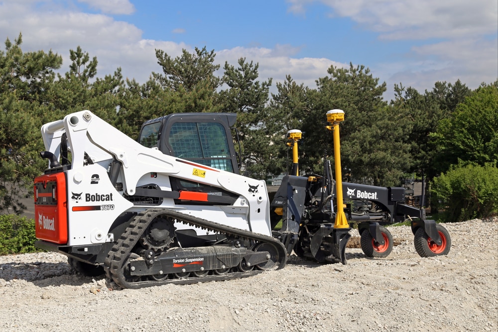 4 Most Common Bobcat Steering Problem - Farmer Grows