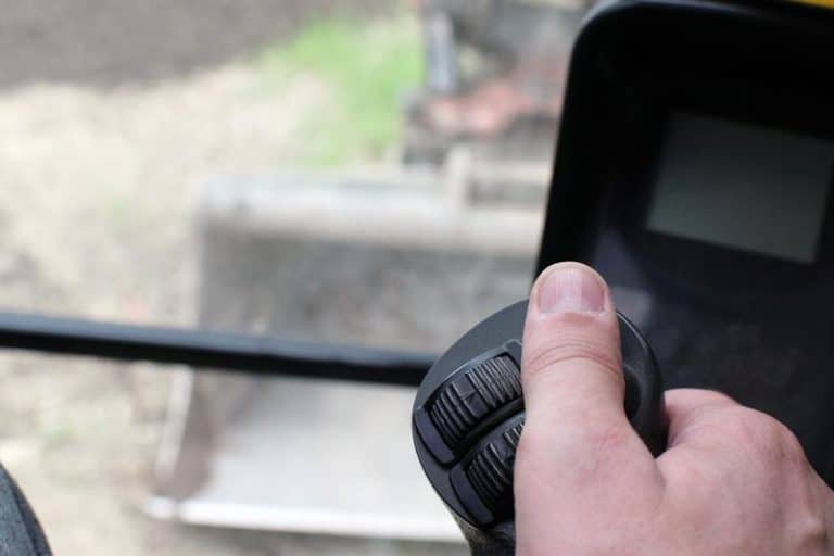 4 Quick Fixes For Altec Bucket Truck Hydraulic Problems - Farmer Grows